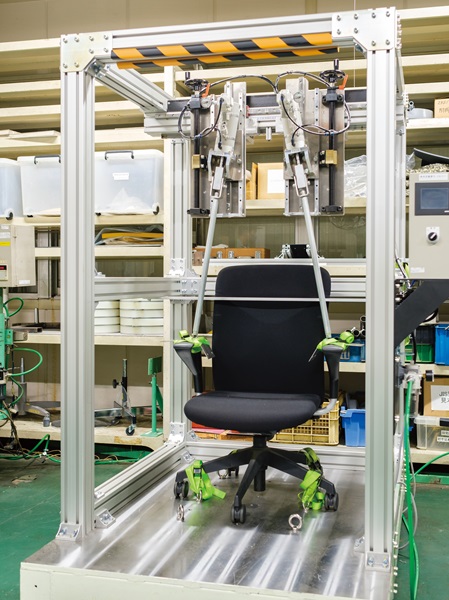 チェアの耐荷重と製品強度試験について - 株式会社ノーリツイス／東海金属工業株式会社
