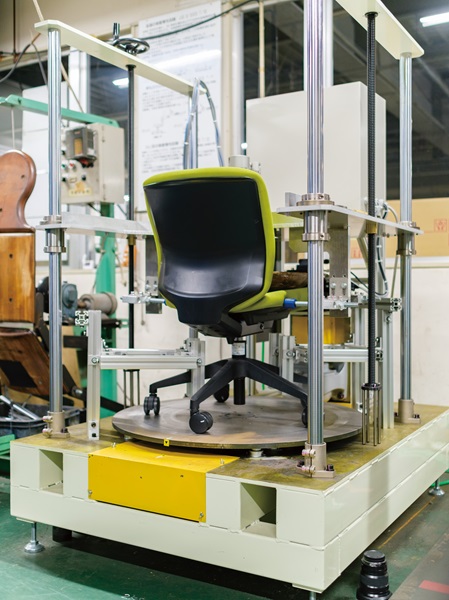 チェアの耐荷重と製品強度試験について - 株式会社ノーリツイス／東海金属工業株式会社